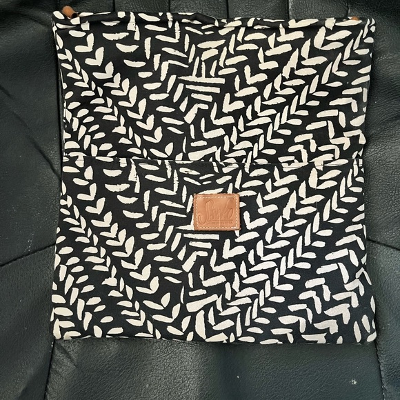 Sseko | Bags | Sscko Black And White Crossbody Bag | Poshmark